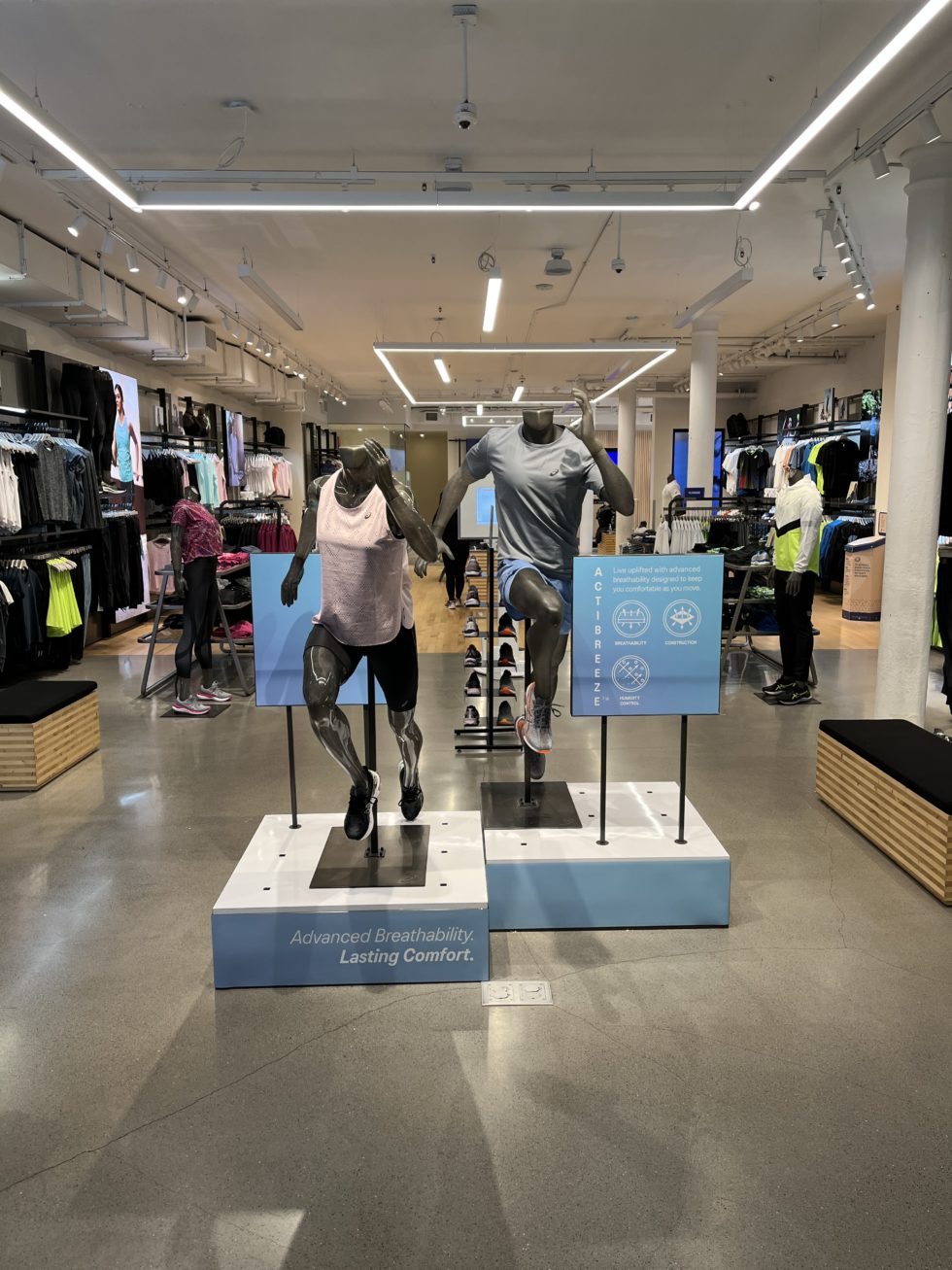 Innovative Retail Displays - SEG Systems