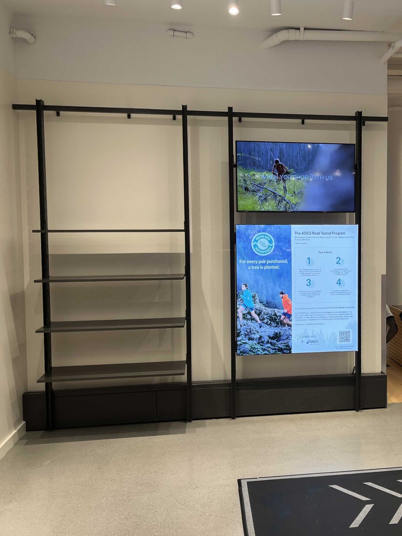 Innovative Retail Displays - SEG Systems